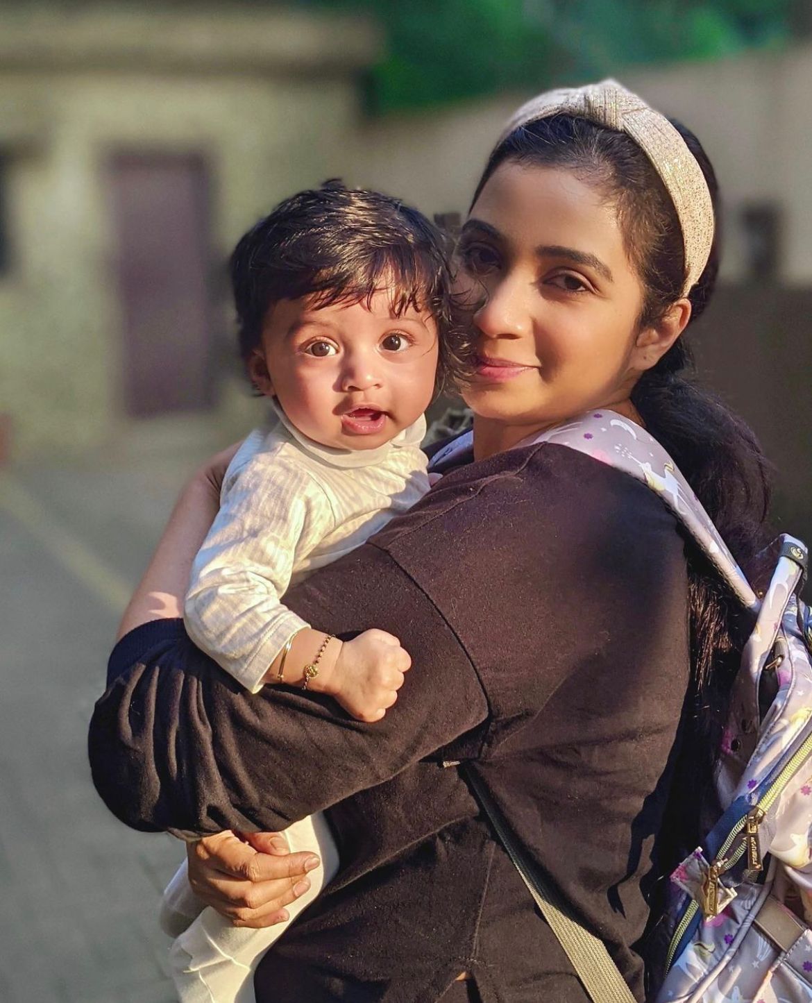 Shreya Ghoshal Shares Her 6-Month-Old Son, Devyaan's Pictures, His ...