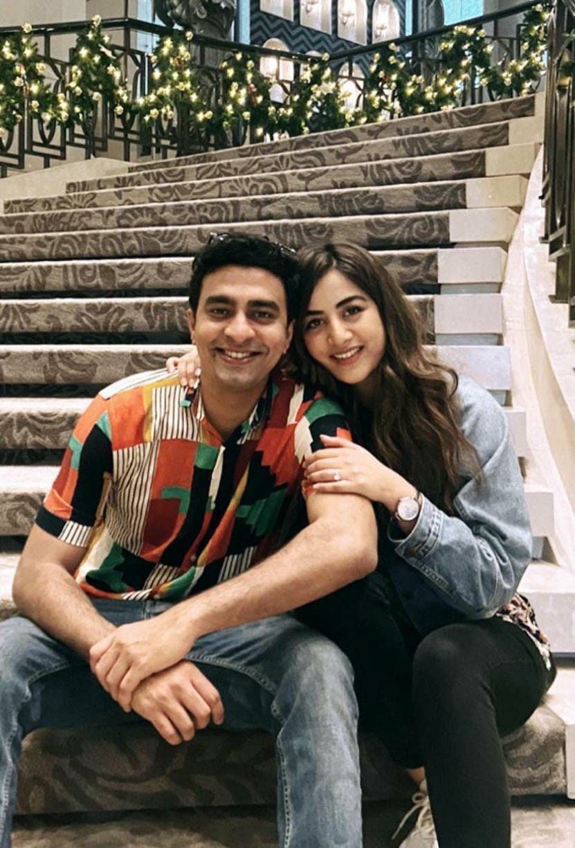 'Jab Tak Hai Jaan' Fame, Varun Thakur Ties The Knot With His Ladylove ...