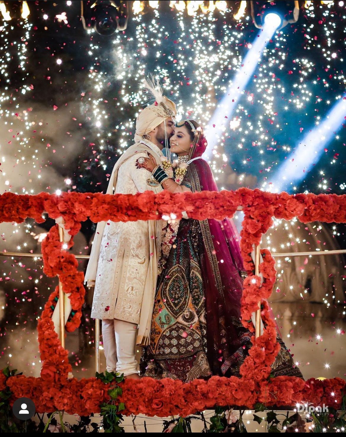 This Bride Aced Royal Marwari Look In A Unique Lehenga For Her ...