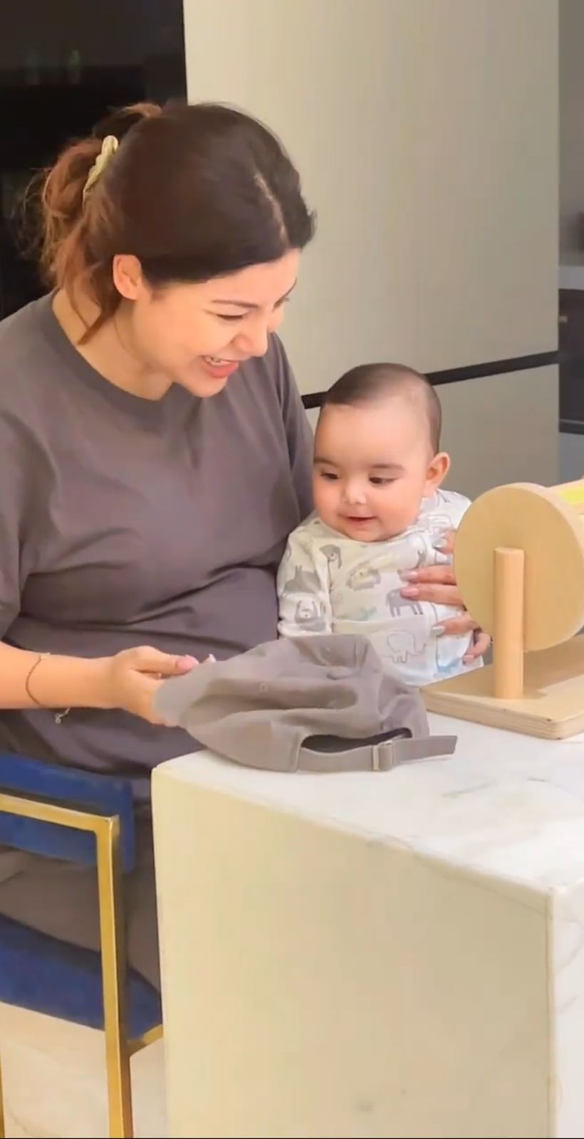 Pregger, Debina Bonnerjee Fulfils Mommy Duties, Plays 'Ganna' Machine ...