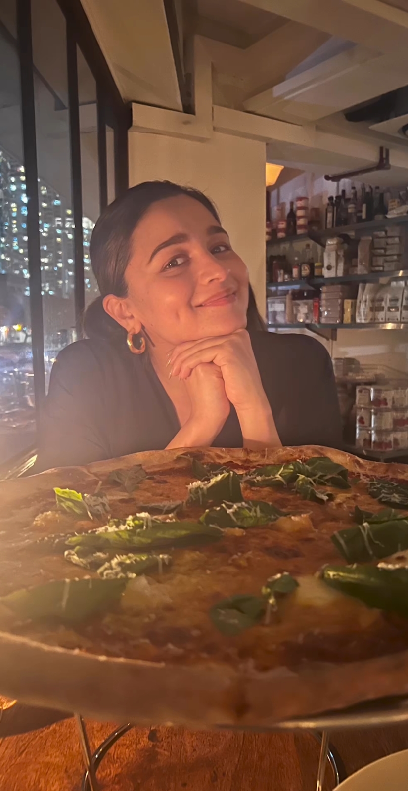 Alia Bhatt's Pregnancy Diaries: Pizza Cravings, Swimming Session, 2nd ...