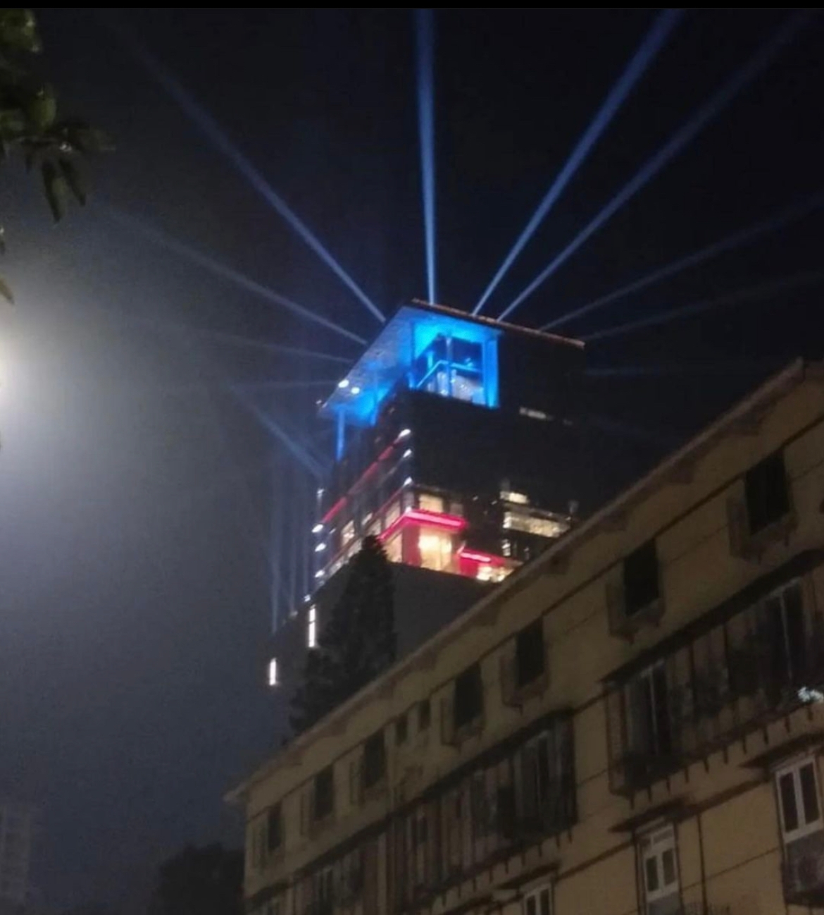 Mukesh Ambani's House, Antilia Lights Up Ahead Of Isha Ambani's Twins ...