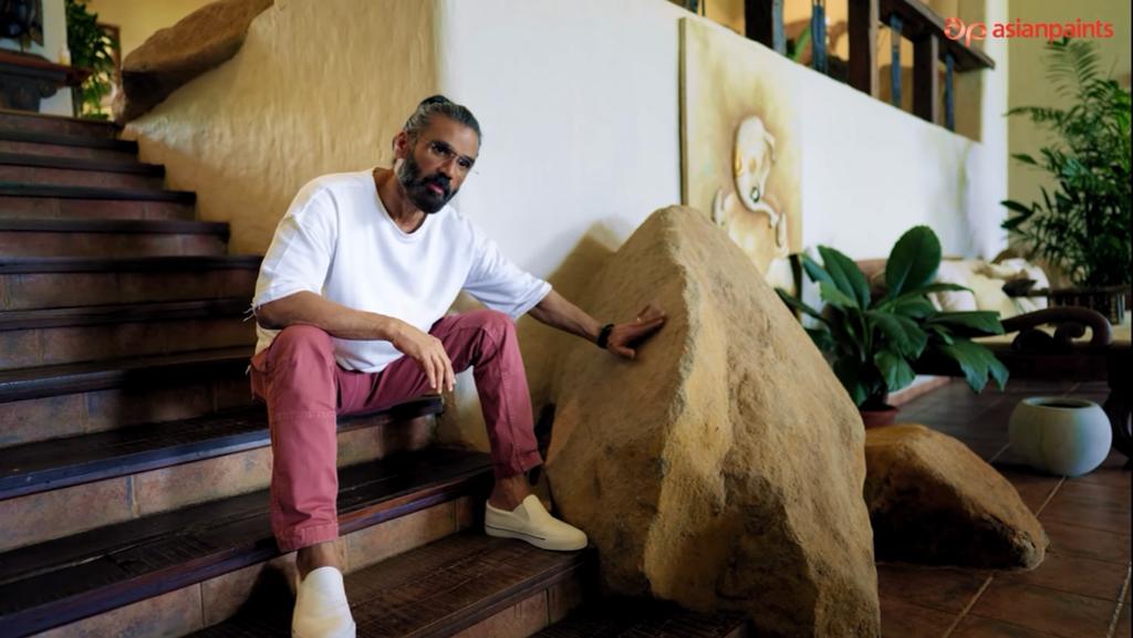 Suniel Shetty's 17-Years-Old Khandala House Boasts Earthy Interiors And ...