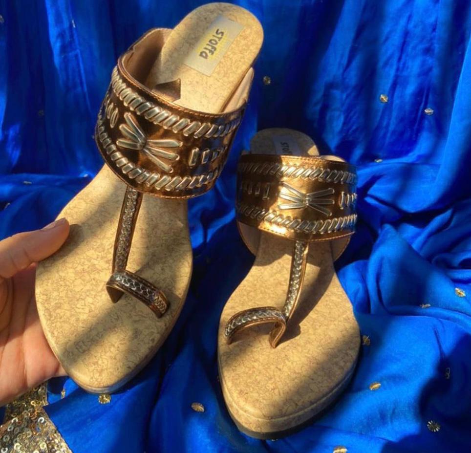 Newly-Wed, Alia Bhatt Had REPEATED Her Old 'Kolhapuri' Heels Worth Rs ...