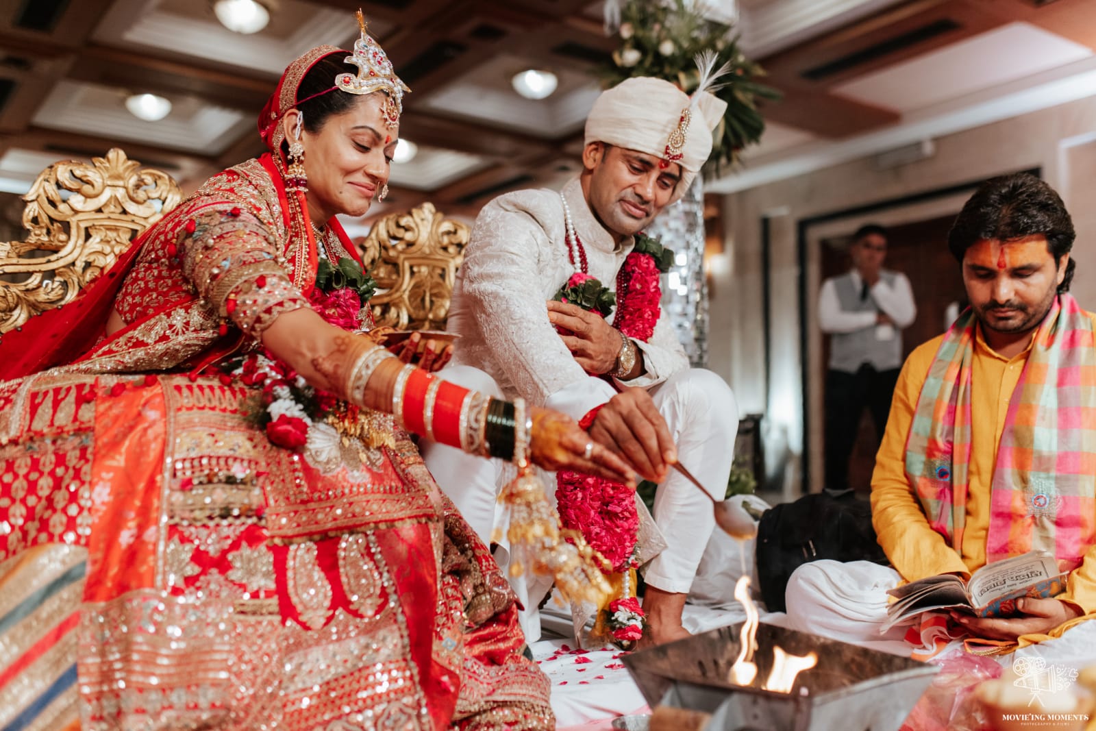 Payal Rohatgi's 'Pagphera': Flaunts 'Sindoor' And Visit Mahadev Temple ...