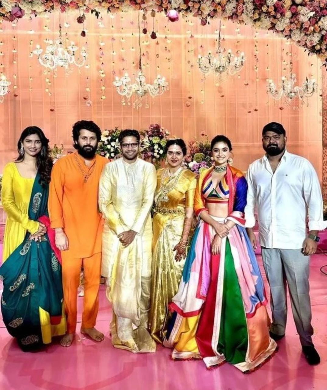 Keerthy Suresh Oozes Hotness In A Deep Neck 'Choli' Paired With Striped ...