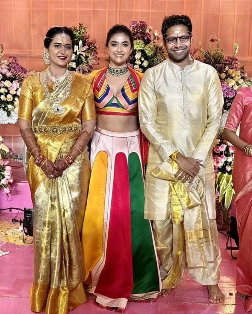 Keerthy Suresh Oozes Hotness In A Deep Neck 'Choli' Paired With Striped ...