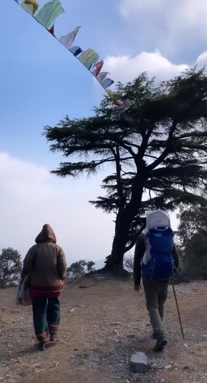 Mohena Kumari Climbs Hills With Hubby, Suyesh And Son, He Carries Baby ...
