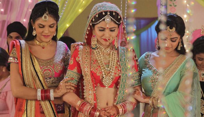 21 Famous Bollywood Divas And Their Wedding Day Look - BollywoodShaadis.com