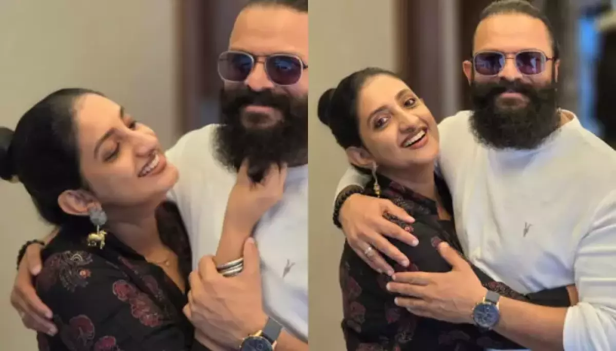 Who Is 'Kathanar' Actor Jayasurya's Wife, Saritha? Their Love Story ...